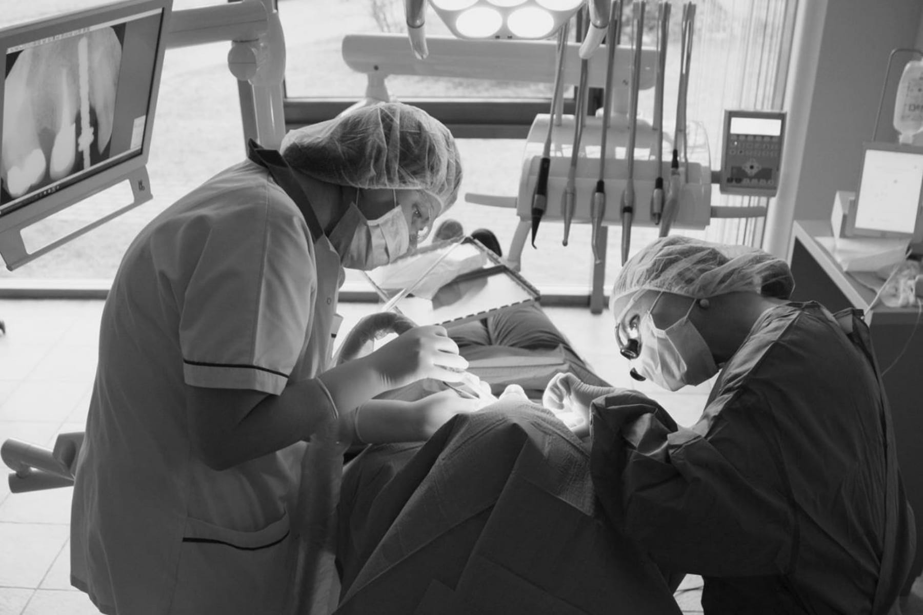 Gudrības Zobu Raušana | JK Diennakts Zobārstniecība